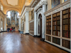 Visiting Blenheim Palace in Autumn: Day Trip Guide - The Portable Wife